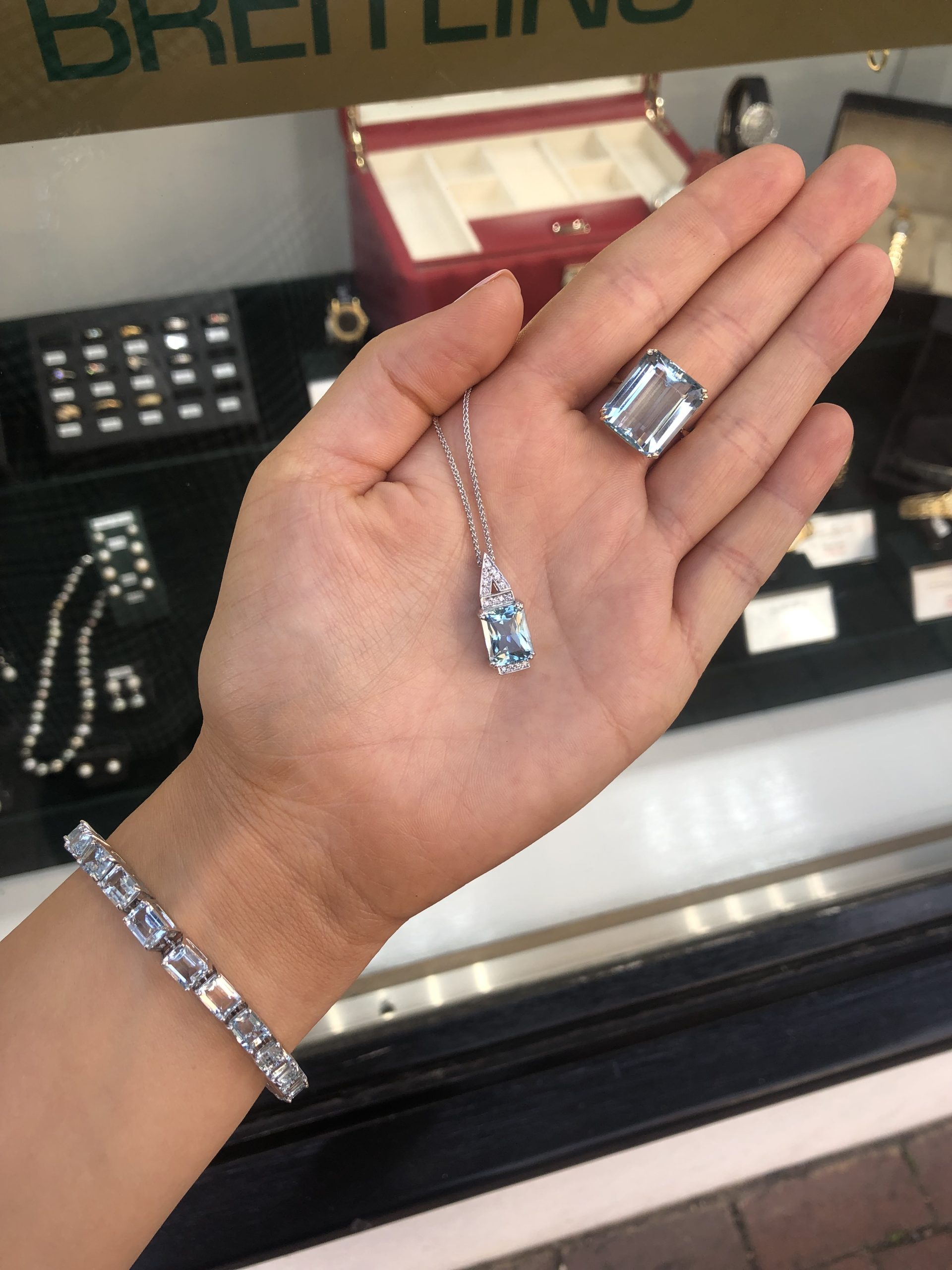 IMG-2504 - ITEMS OF BEAUTY